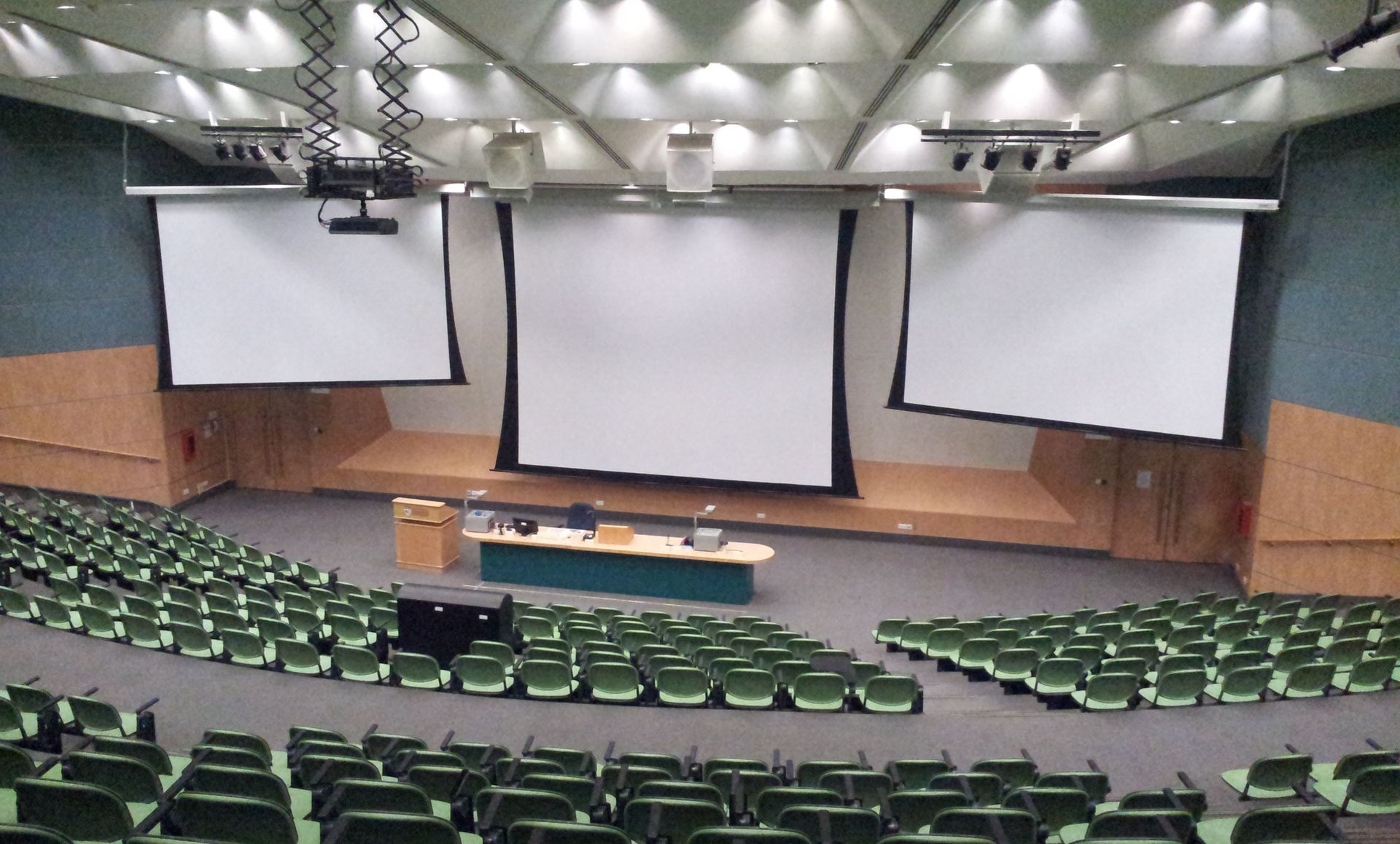 LAV Pinnacle Pro Tab-Tensioned Motorized Screen | Litho-LAV Products ...